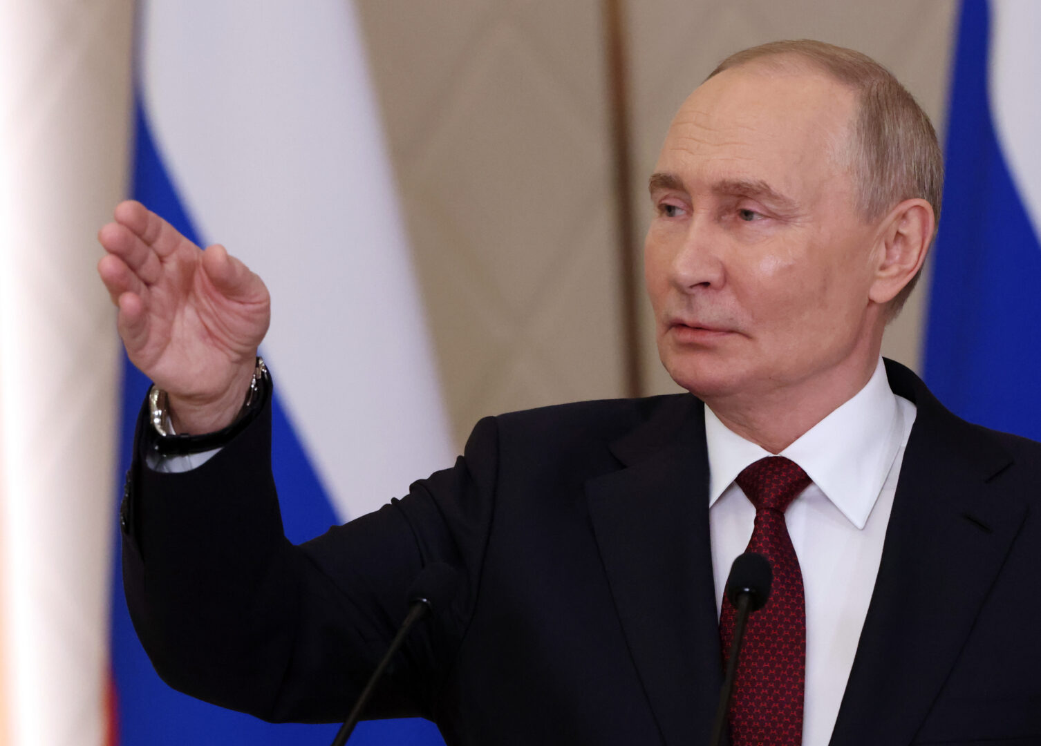 Putin advierte que el nuevo misil ruso Oreshnik "convierte todo en polvo"